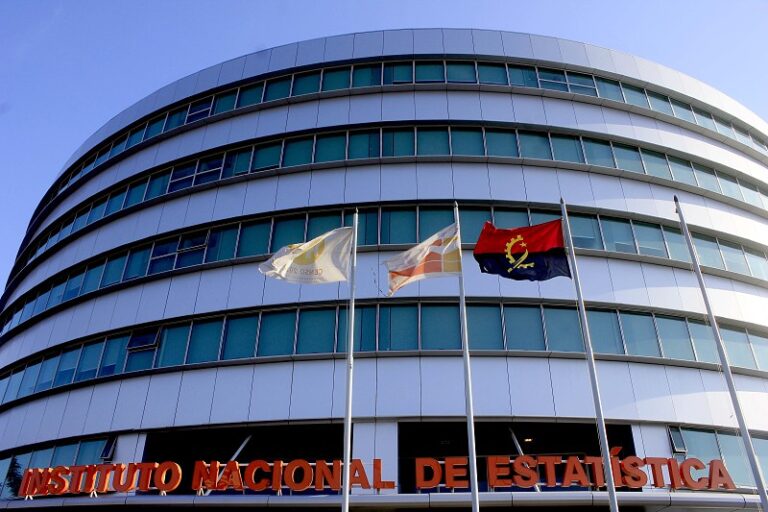 Luanda liderou em 2024 contributo para PIB de Angola com 32 biliões de ...
